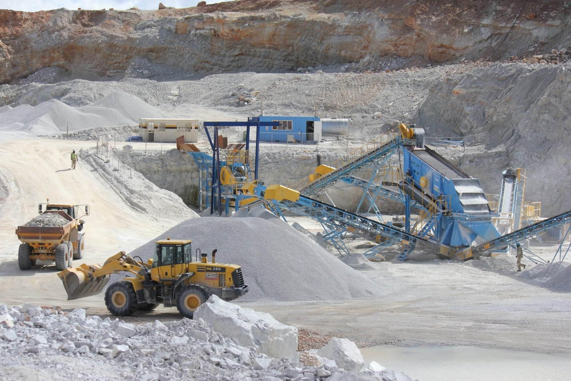#1 Bulk Aggregate Suppliers | Crushing + Mining Contrators